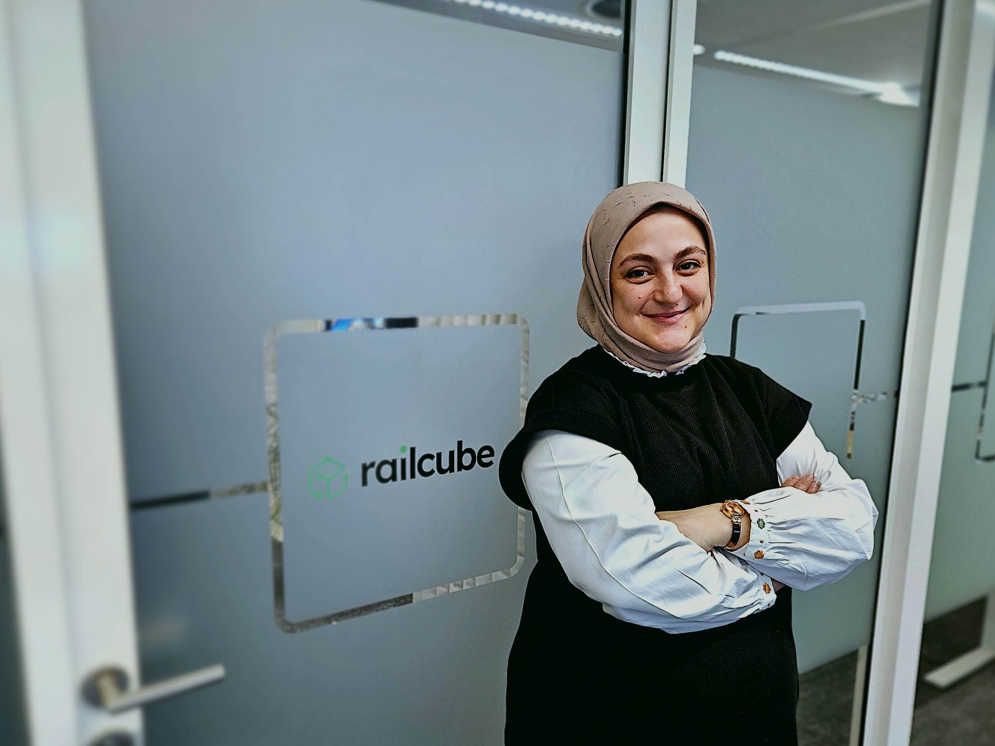From chemistry to QA engineer: how Tuba keeps railcube on track